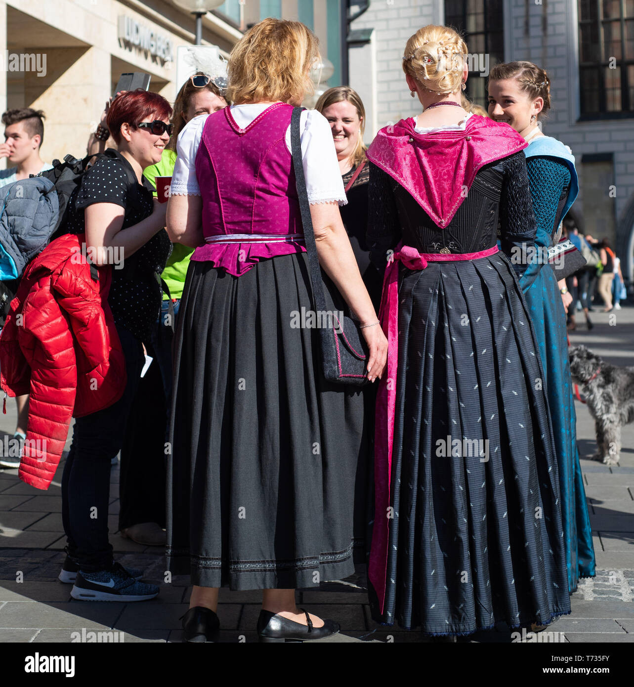 Germany traditional bride hi-res stock photography and images - Alamy