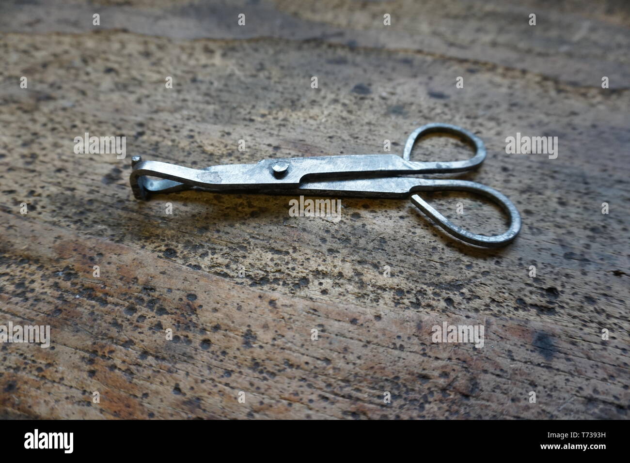 Medieval barber hi-res stock photography and images - Alamy