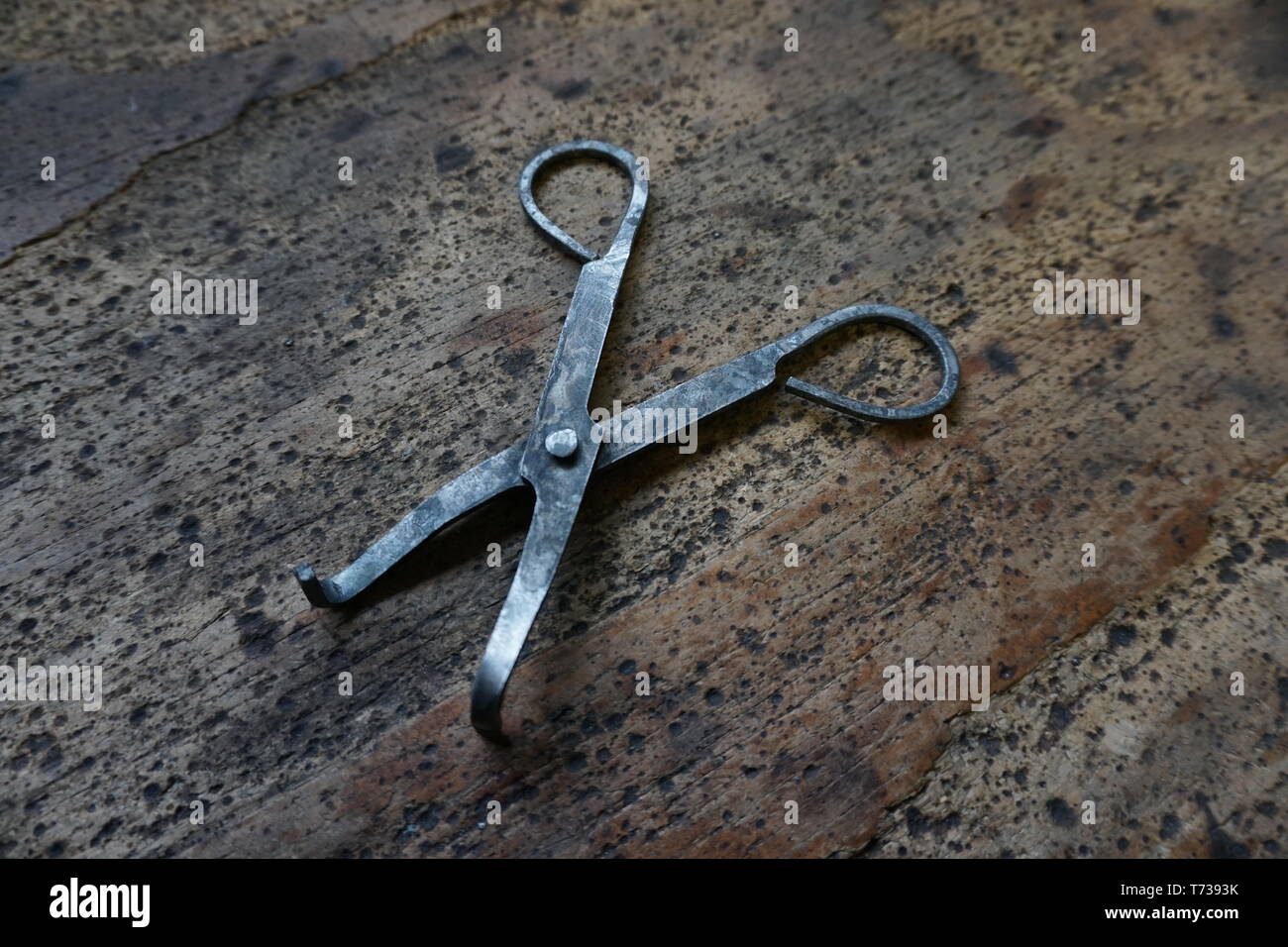 Medieval barber surgeon hi-res stock photography and images - Alamy