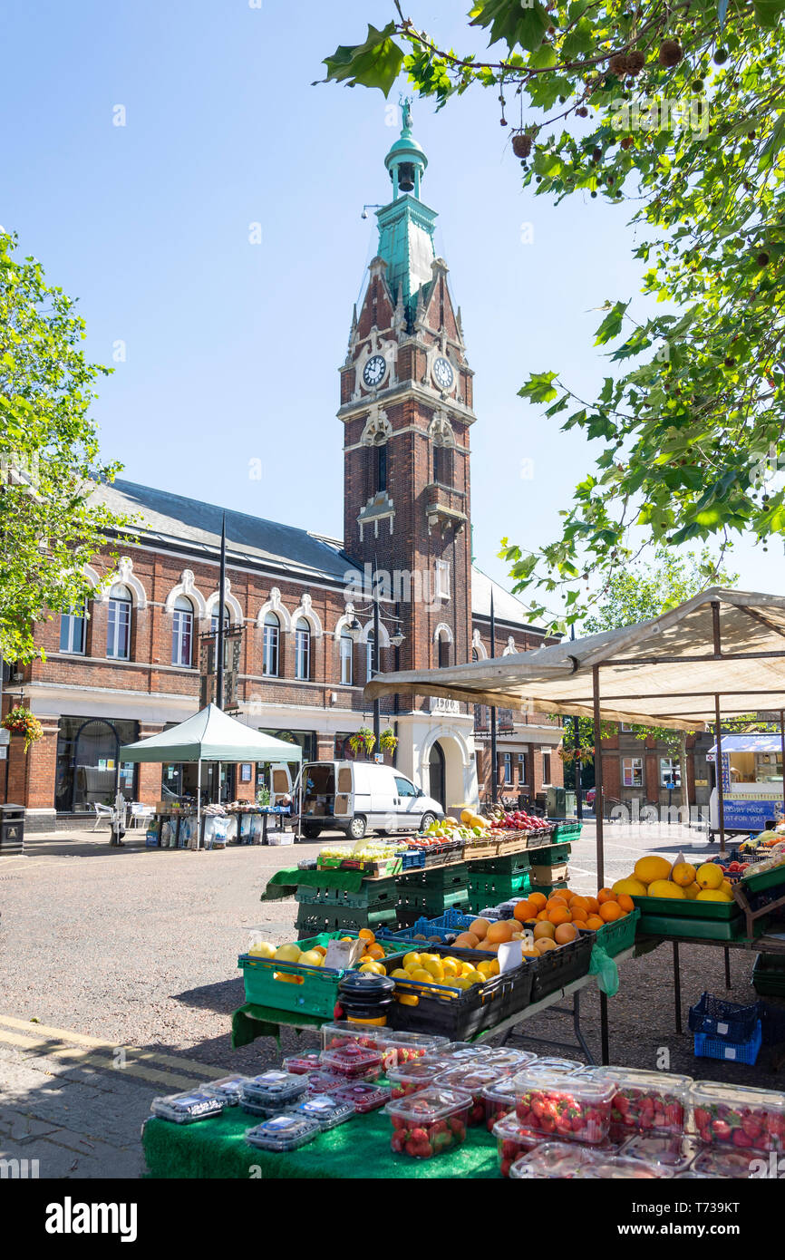 Town hall at market place hi-res stock photography and images - Alamy
