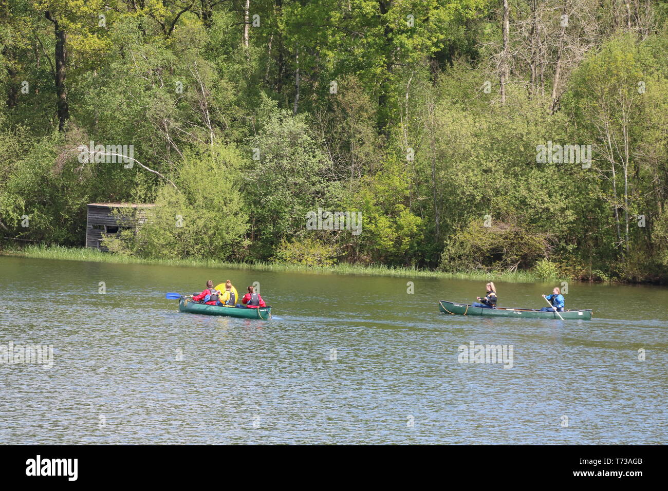 kayaks on ardingly reservoir in sussex Stock Photo - Alamy