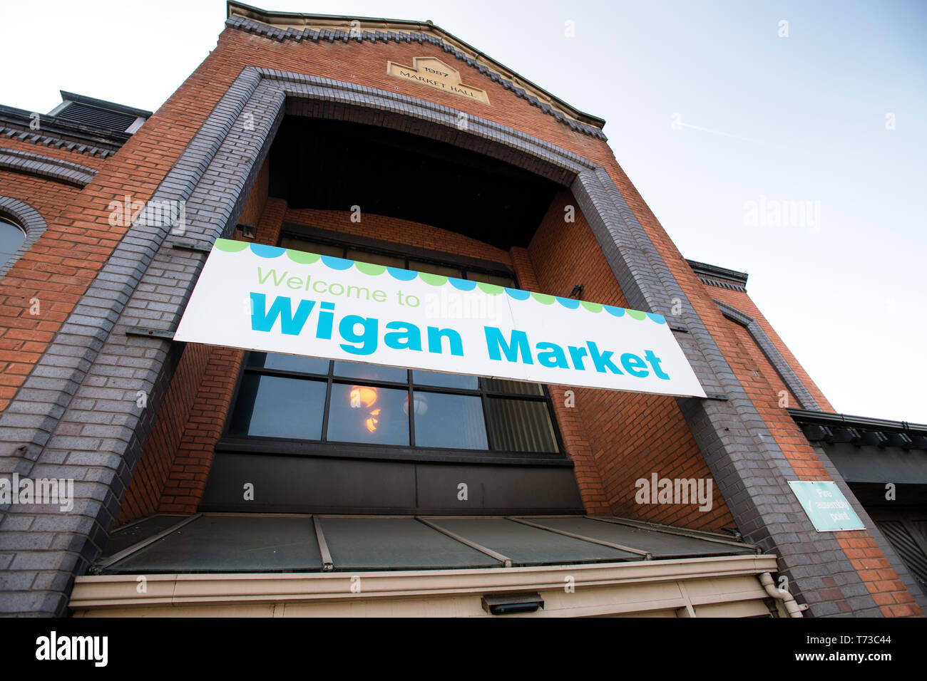Wigan market hi-res stock photography and images - Alamy