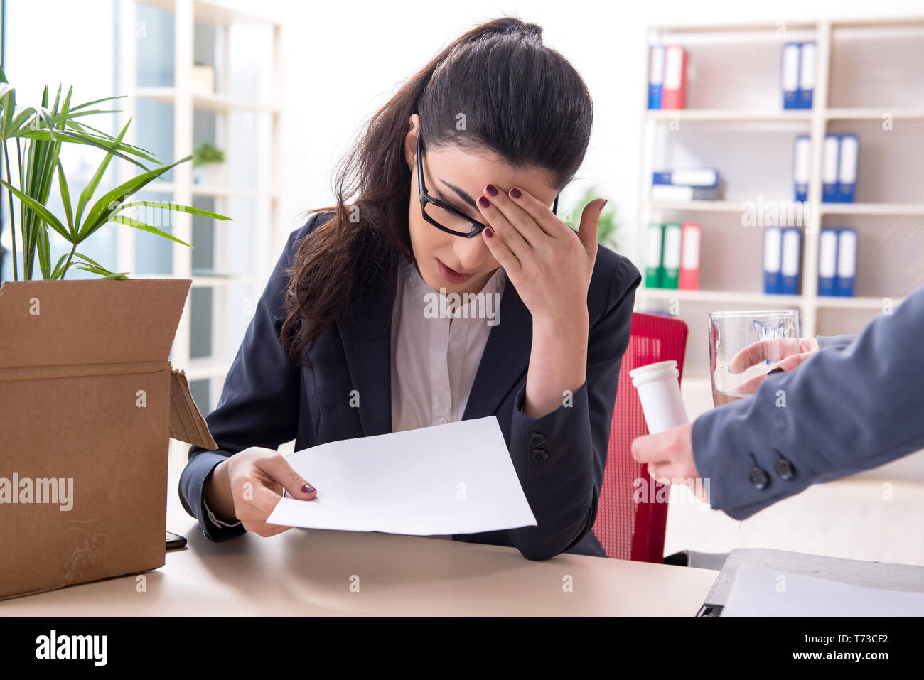 Young woman shocked loss reading hi-res stock photography and images ...