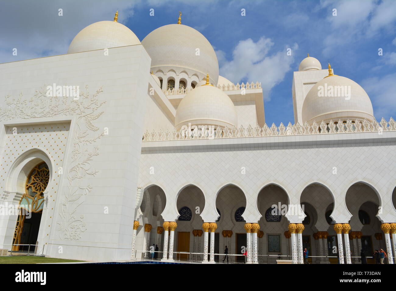 Sheikh Zayed Mosque Stock Photo - Alamy