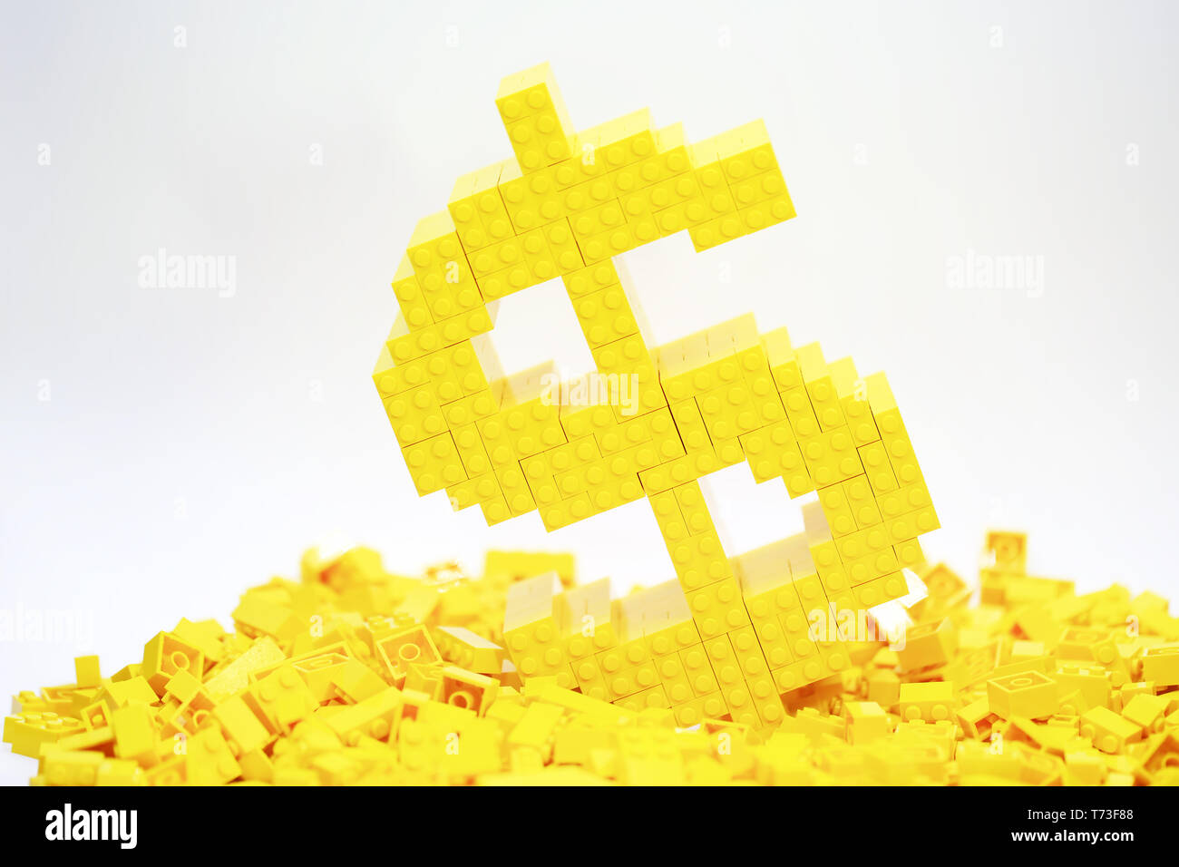 Broken blocks toy hi-res stock photography and images - Alamy