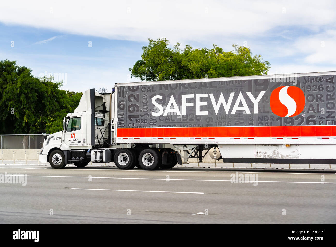 Safeway Supermarket Stock Photos & Safeway Supermarket Stock Images - Alamy