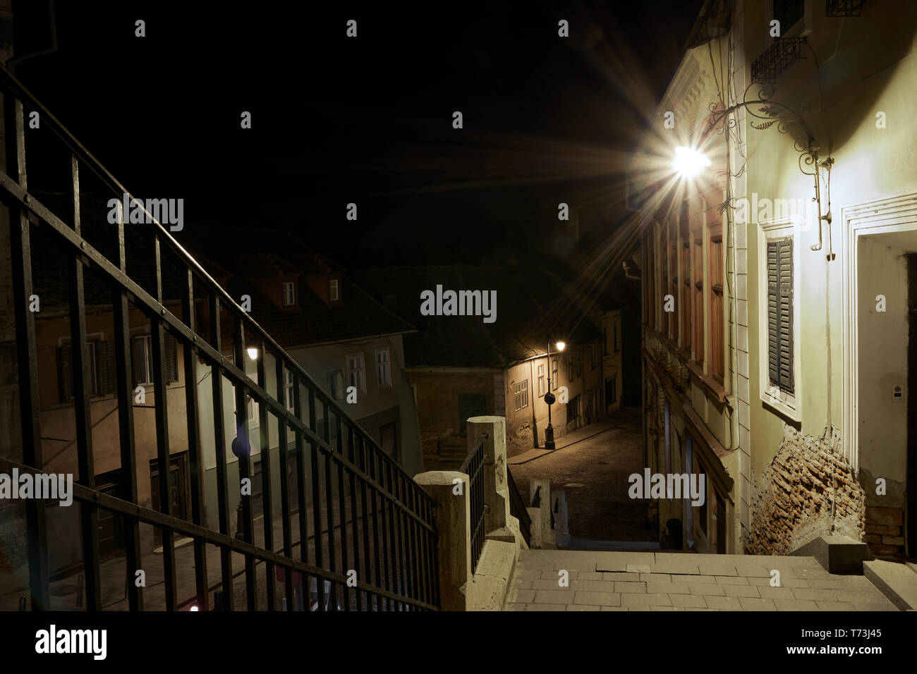 Dark medieval street hi-res stock photography and images - Alamy