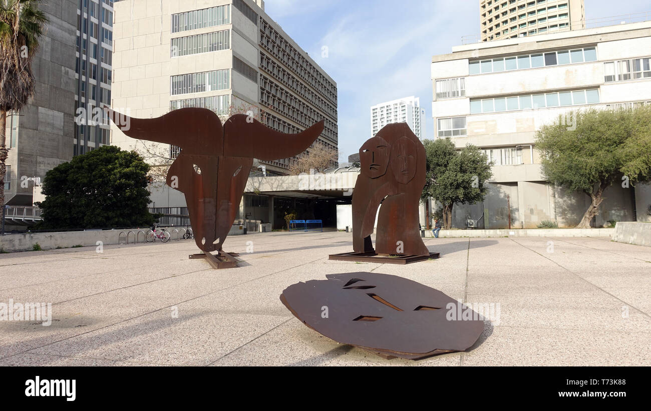 Metal statues Tel Aviv Israel Stock Photo - Alamy
