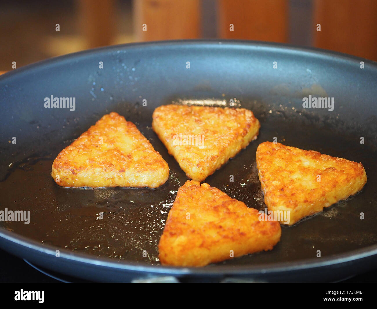 Triangular pan hi-res stock photography and images - Alamy