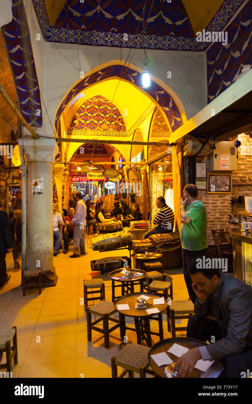 Gran bazar estambul hi-res stock photography and images - Alamy