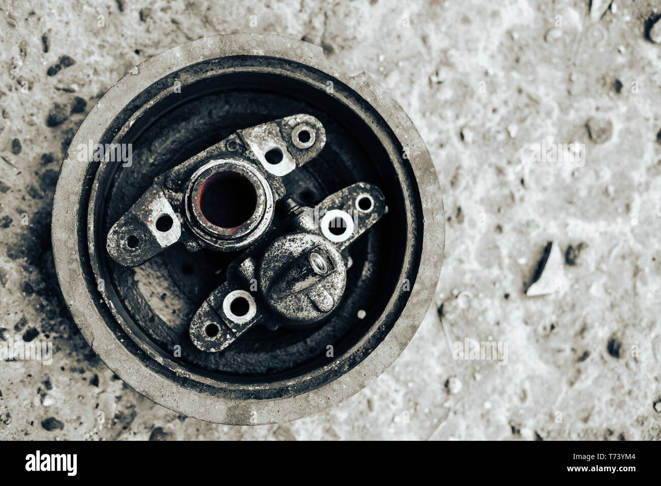 Worn car spare parts hi-res stock photography and images - Alamy