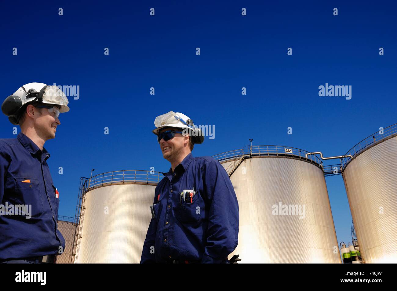 Fuel storage hi-res stock photography and images - Alamy