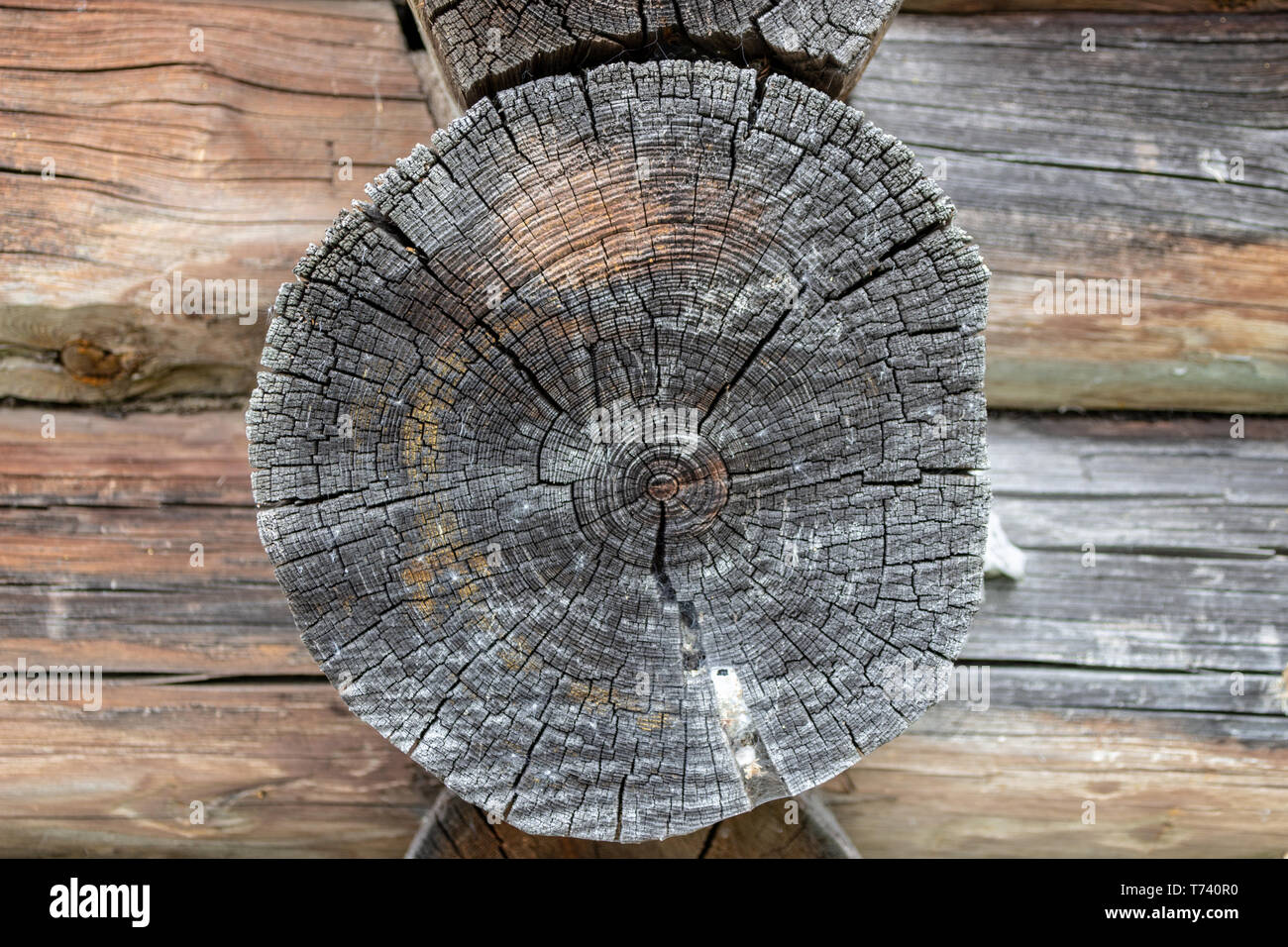 Wooden frame log structure hi-res stock photography and images - Alamy