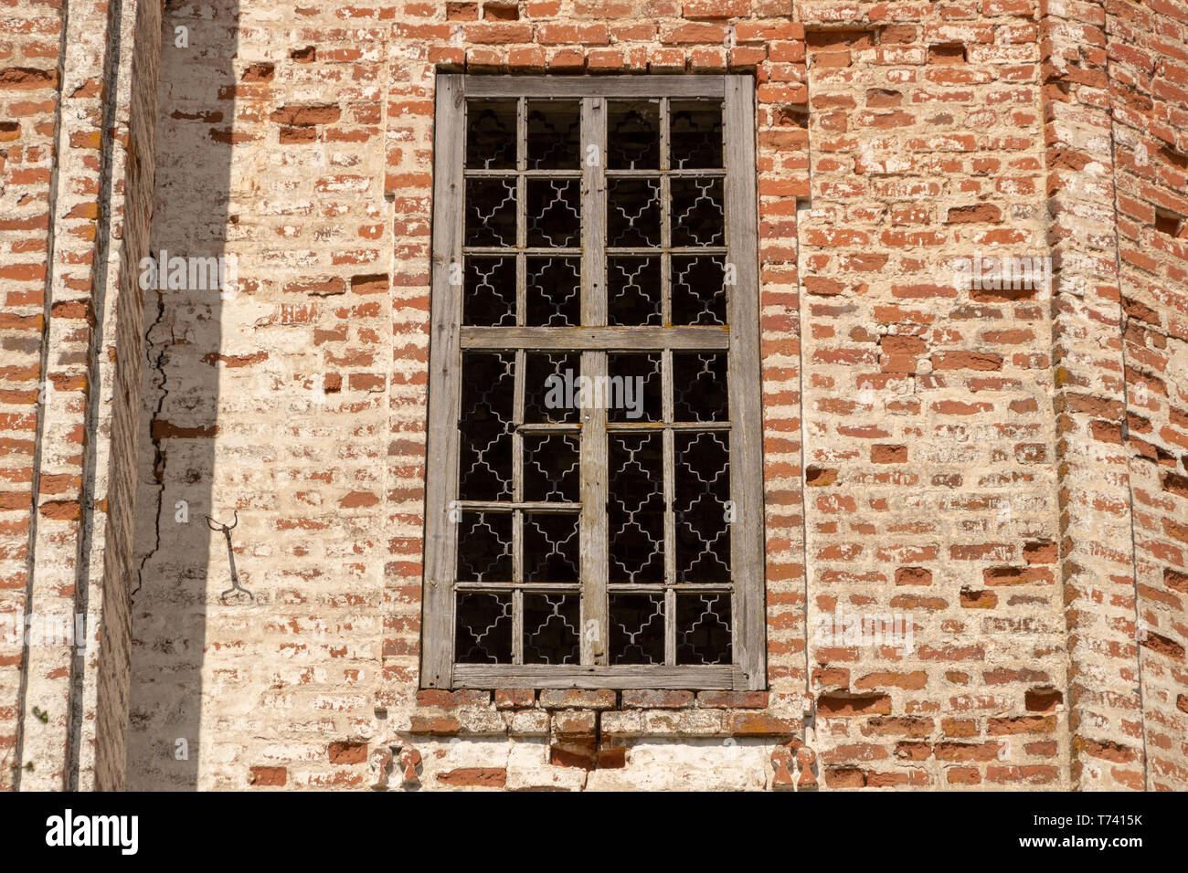 The walls of the Russian destroyed church of red brick Stock Photo - Alamy