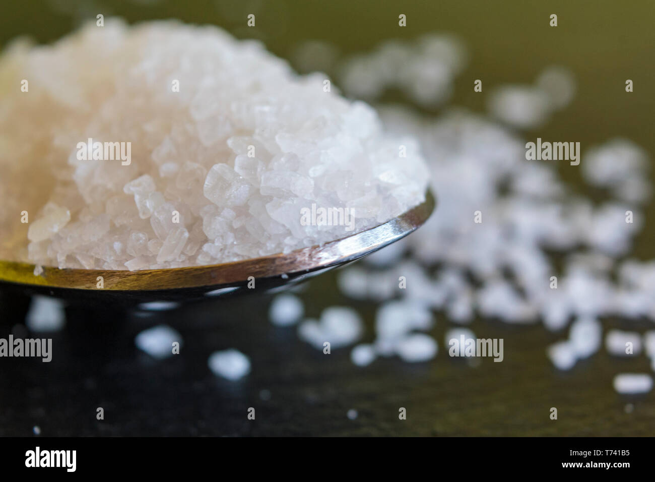 Sodium metal cut hi-res stock photography and images - Alamy