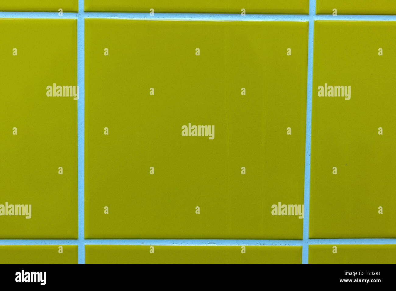 Yellow Tiles. Seamless Tileable Texture Stock Photo - Alamy