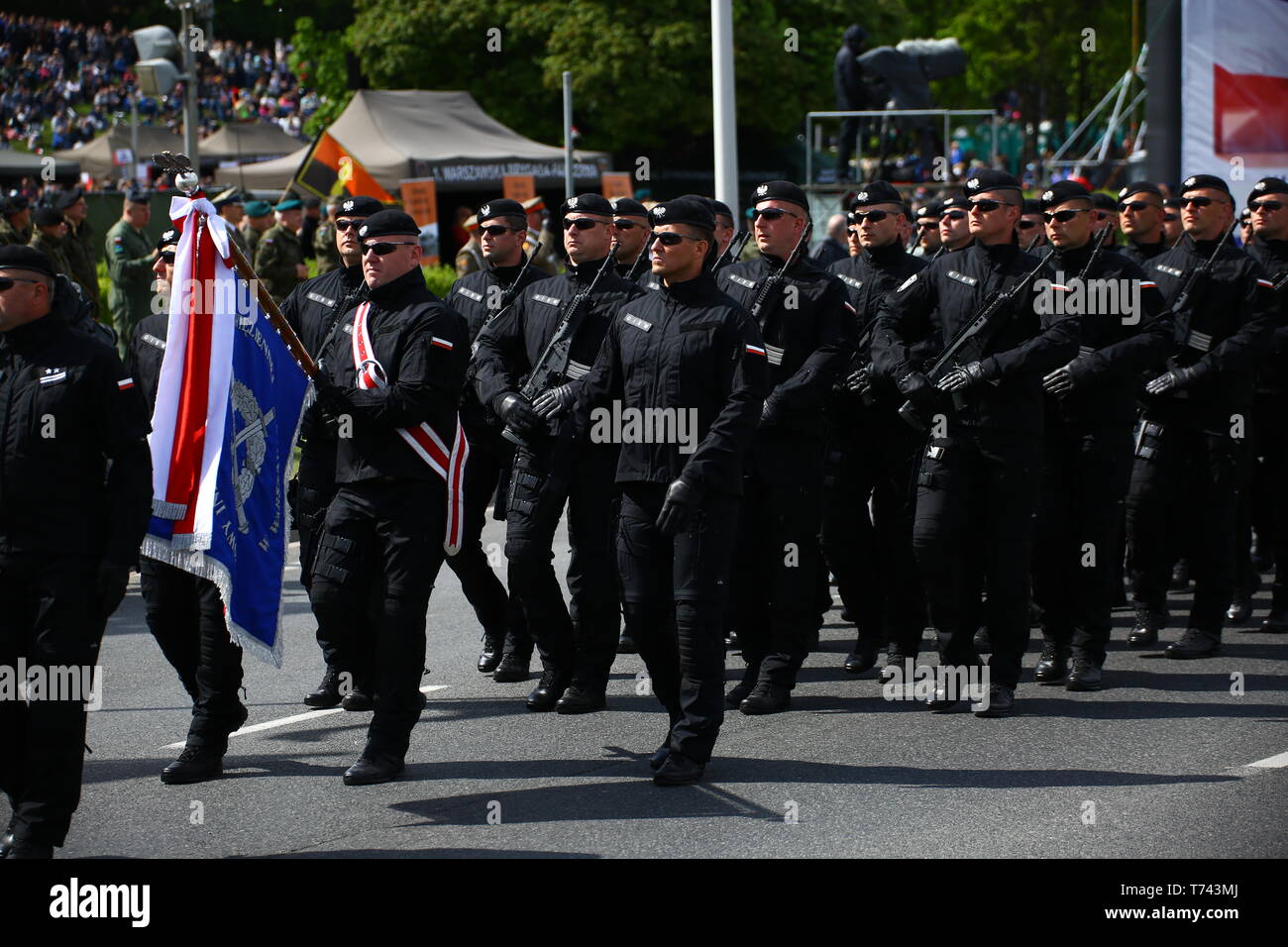 Poland: Soldiers of NATO and European countries march at military ...