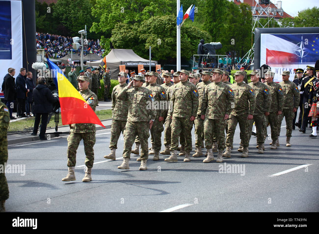 Poland: Soldiers of NATO and European countries march at military ...