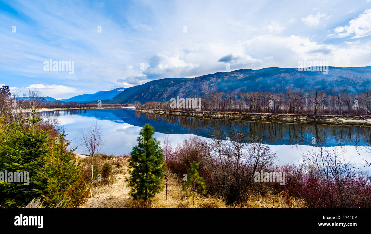 Winter colors around the North Thompson River between Little Fort and ...