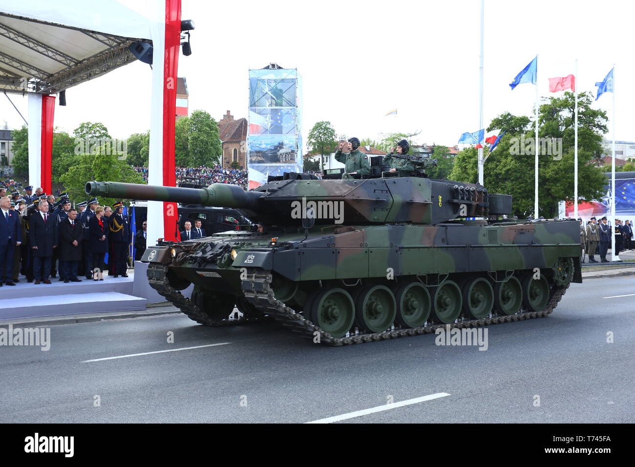 Tanks leopard 2 tanks hi-res stock photography and images - Alamy