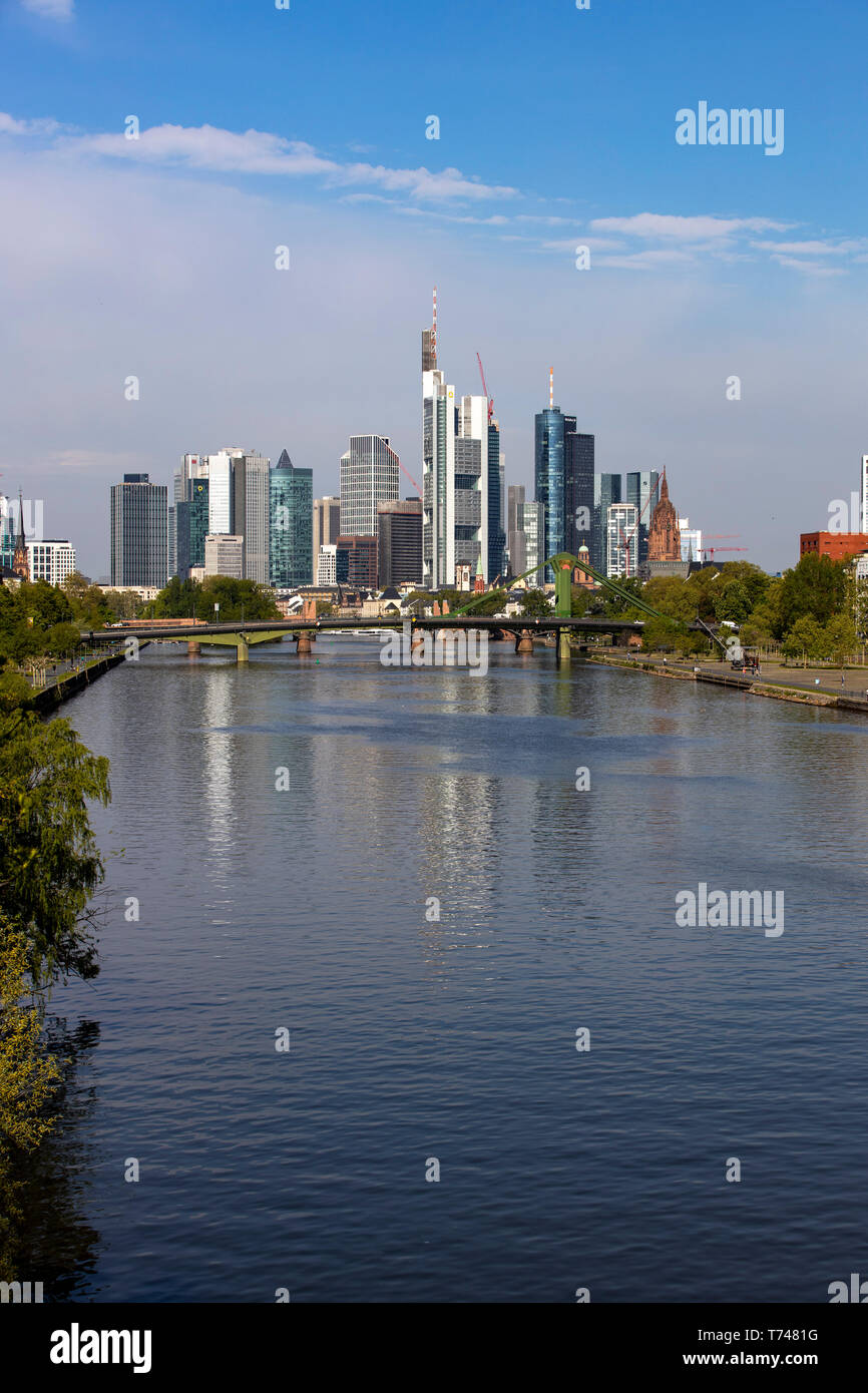 Frankfurt am Main, view of the downtown skyline, Floesserbruecke ...