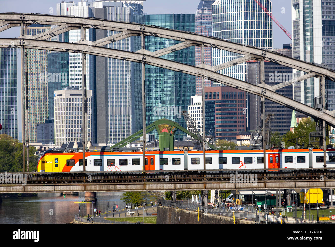 Frankfurt am Main, view of the downtown skyline, Floesserbruecke ...