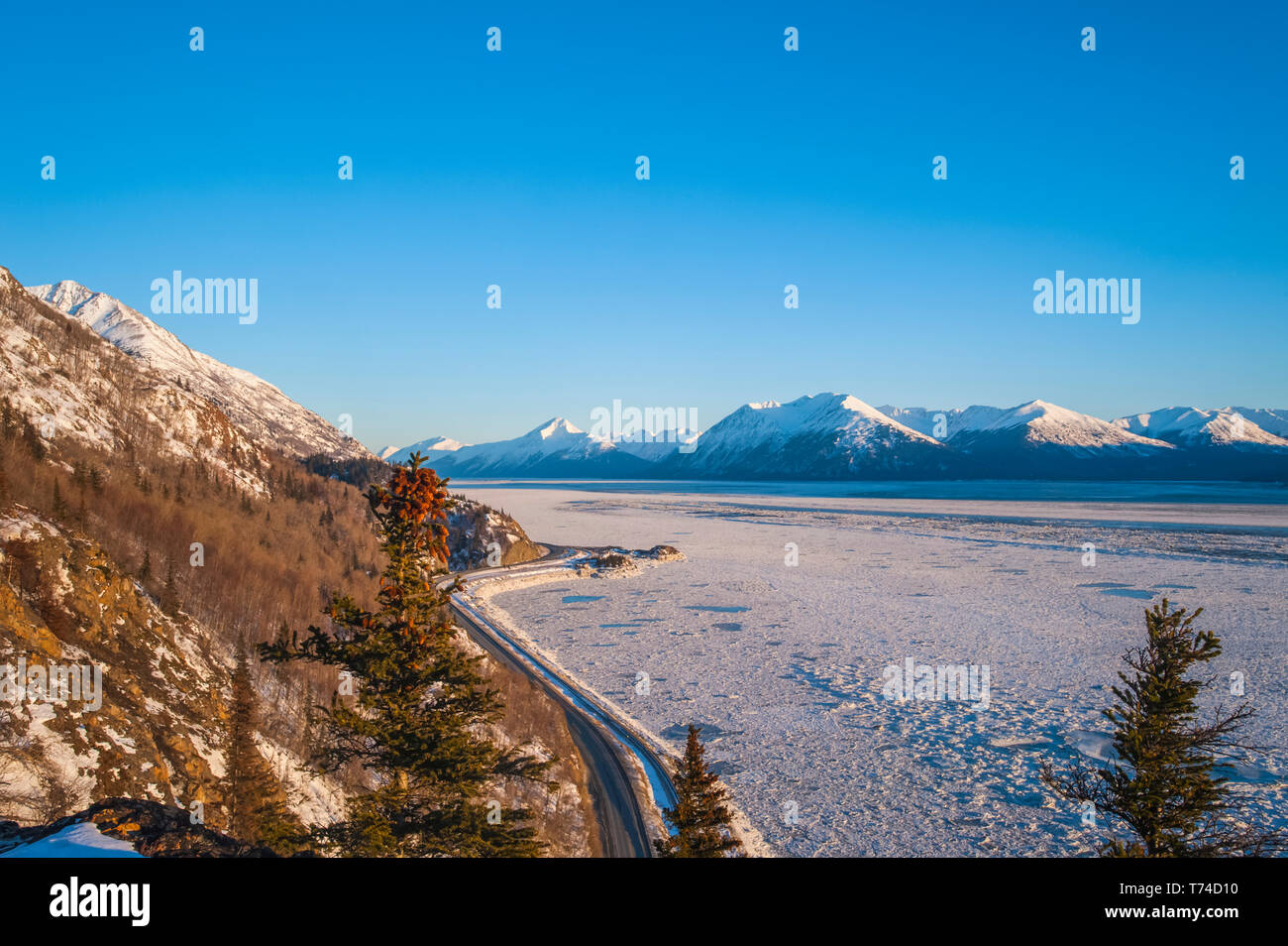 Alaska highway winter hi-res stock photography and images - Alamy