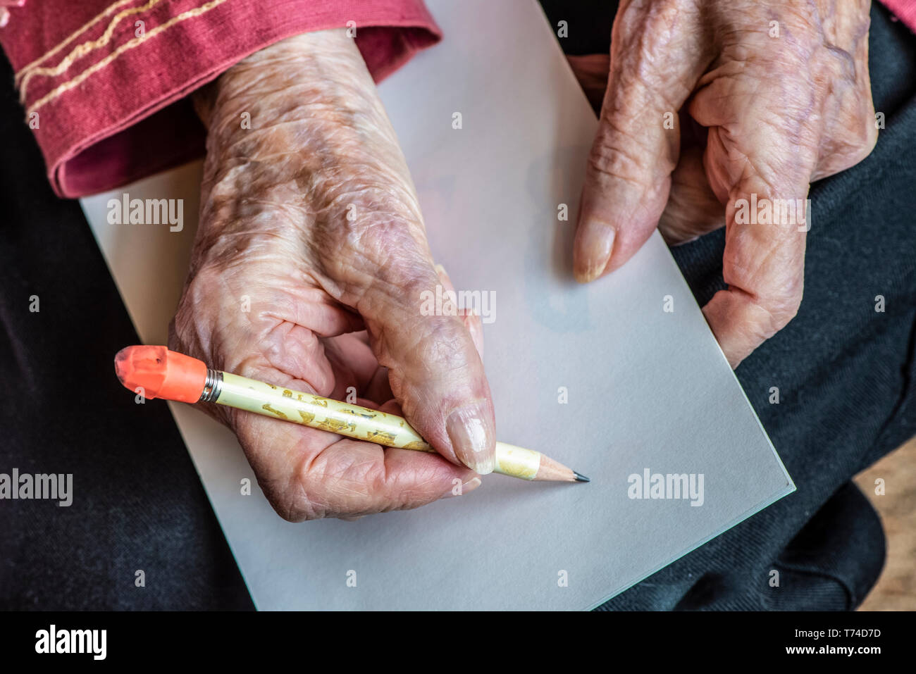 Hands of a senior citizen hi-res stock photography and images - Alamy