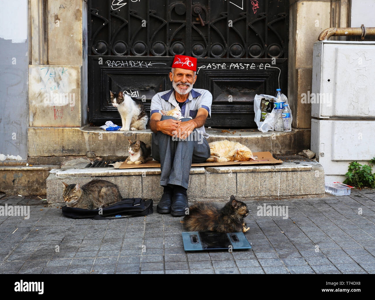 Smiling turkish man hi-res stock photography and images - Alamy