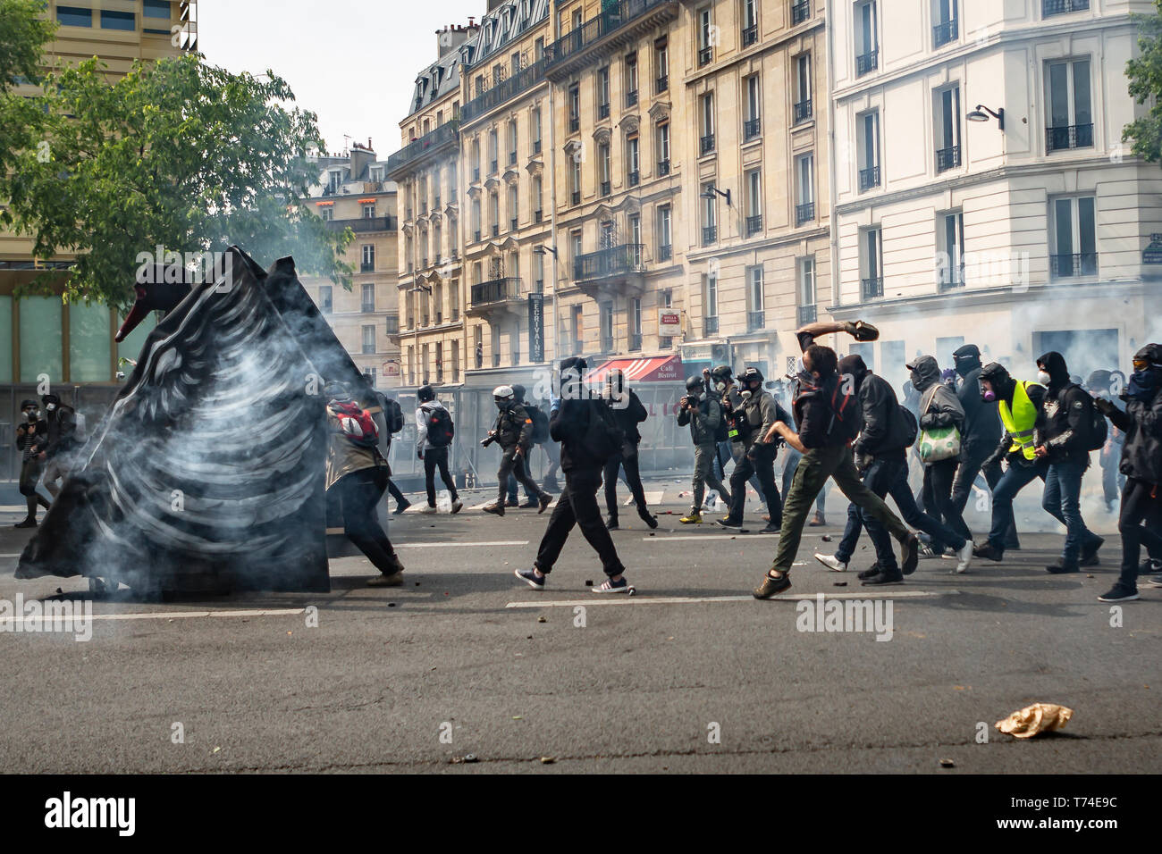 Casseurs paris 2018 hi-res stock photography and images - Alamy