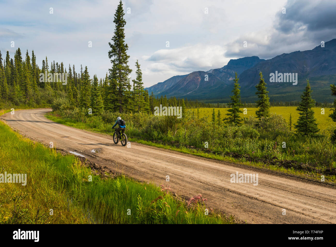 Fat man in landscape hi-res stock photography and images - Alamy