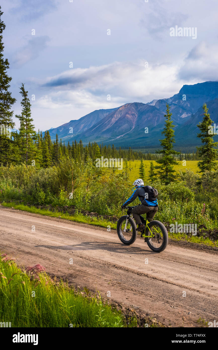 Fat biking hi-res stock photography and images - Alamy