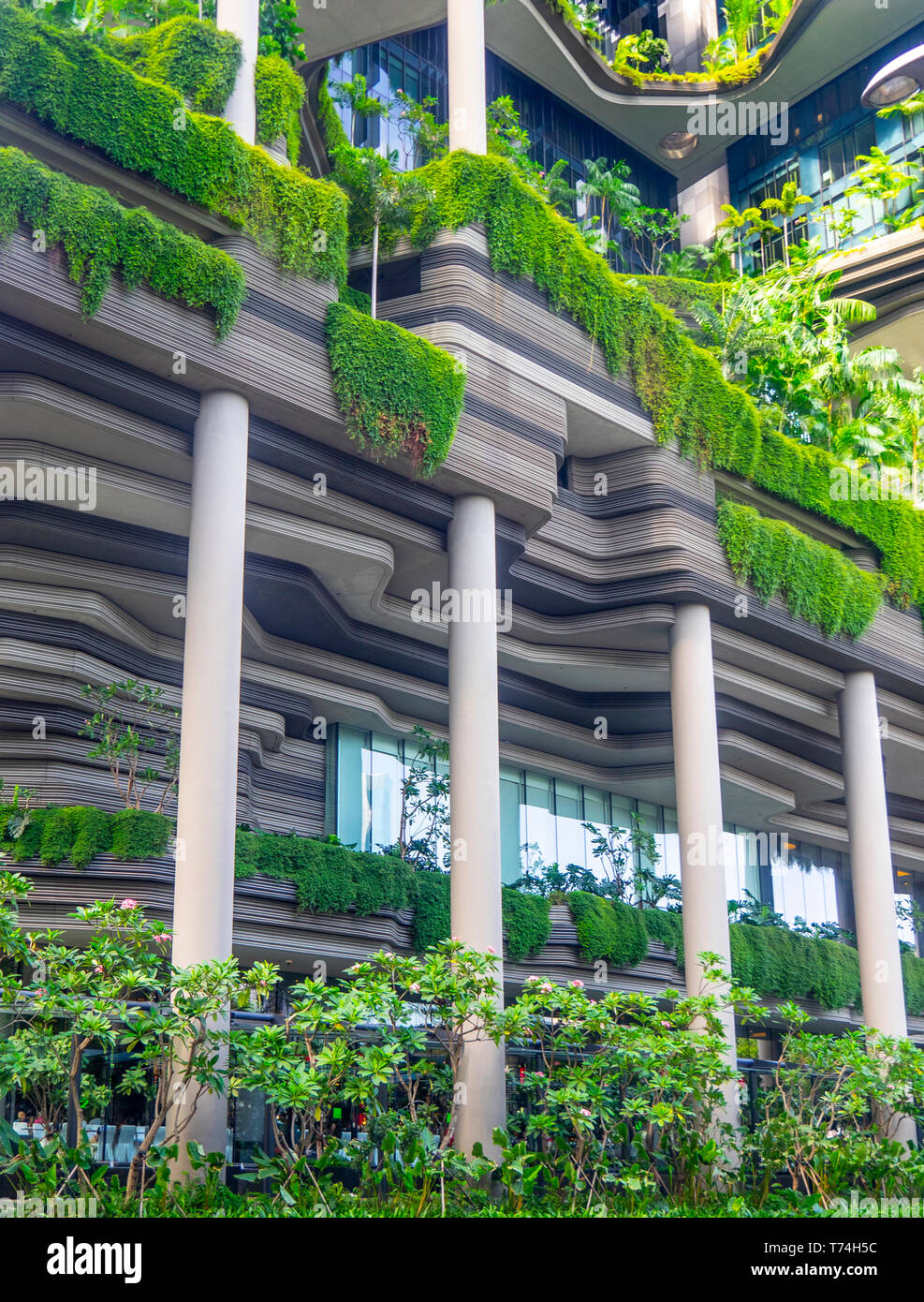 Parkroyal on Pickering Hotel with elevated terraced gardens in ...