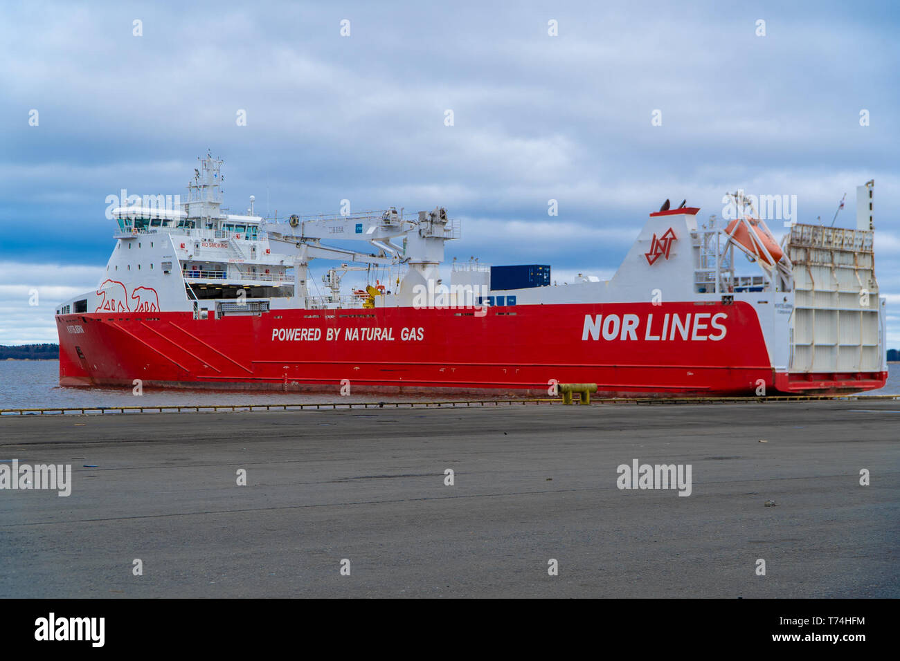 Marine corps prepositioning program hi-res stock photography and images ...