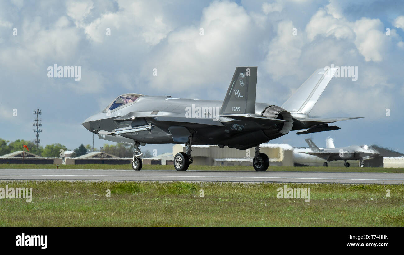 F-35As taxi during a combat exercise at Hill Air Force Base, Utah, May ...