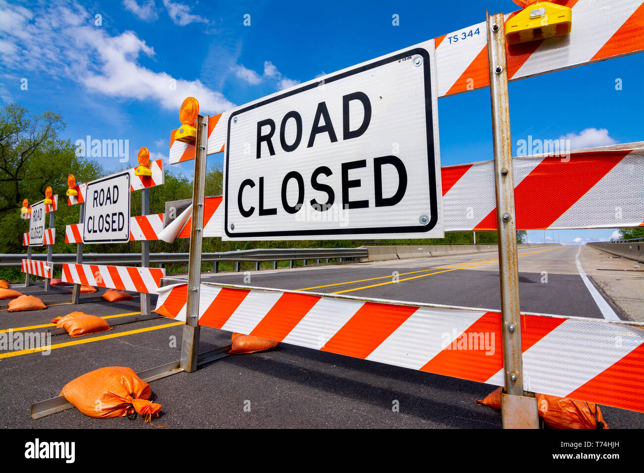 "Road Closed" sign blocking bridge in LaSalle, Illinois Stock Photo - Alamy