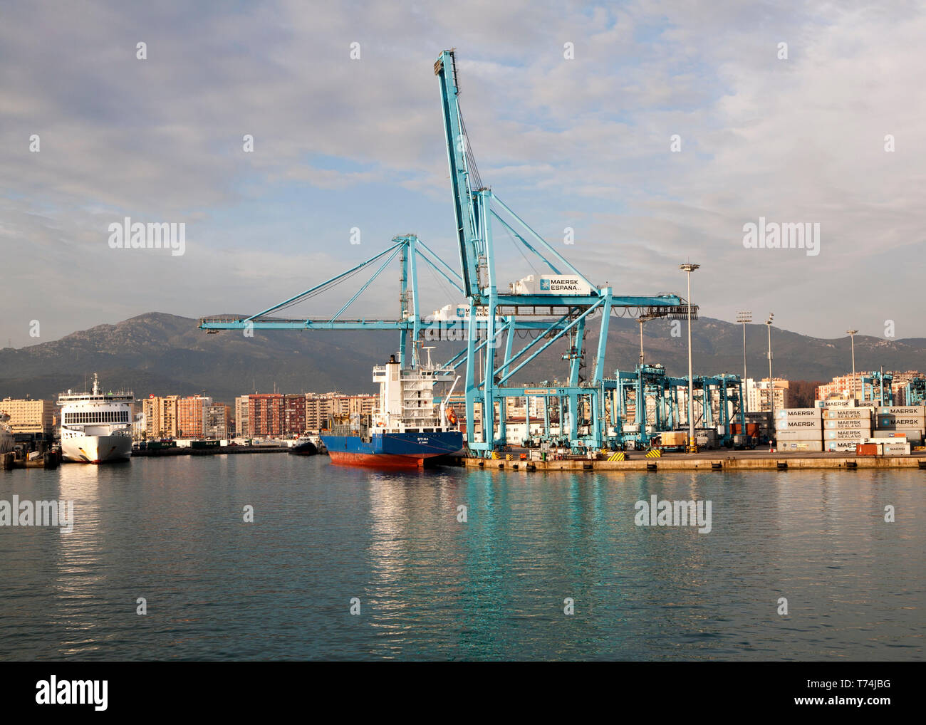 Large cranes APM Terminals container ship port at Algeciras, Cadiz ...