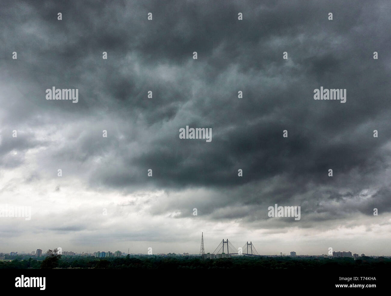 May 3, 2019 - Kolkata, West Bengal, India - Dense Clouds seen in the ...
