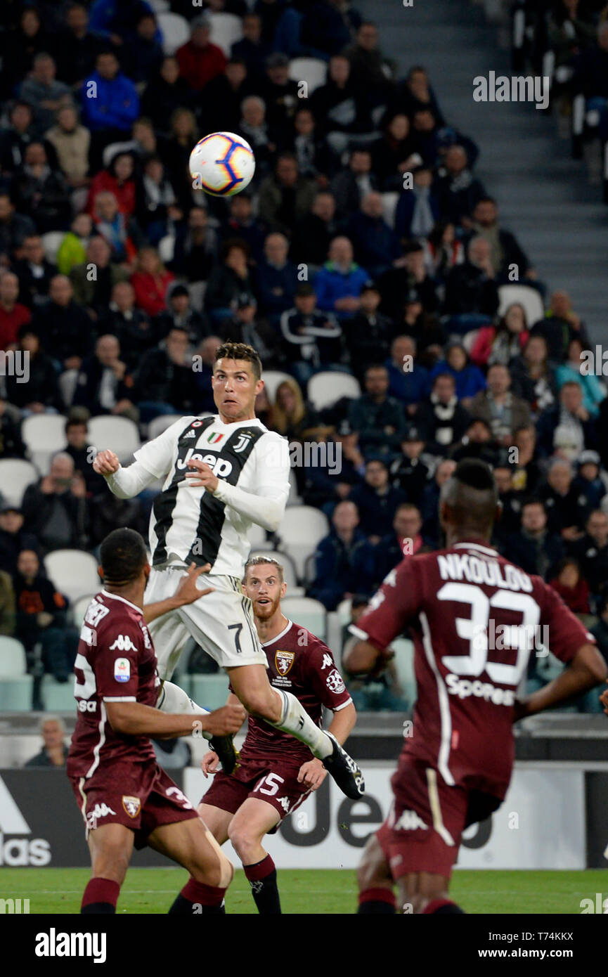 Cristiano ronaldo header goal hi-res stock photography and images - Alamy