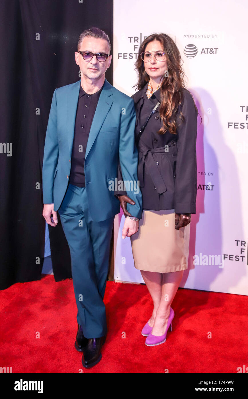 Jennifer sklias gahan hi-res stock photography and images - Alamy