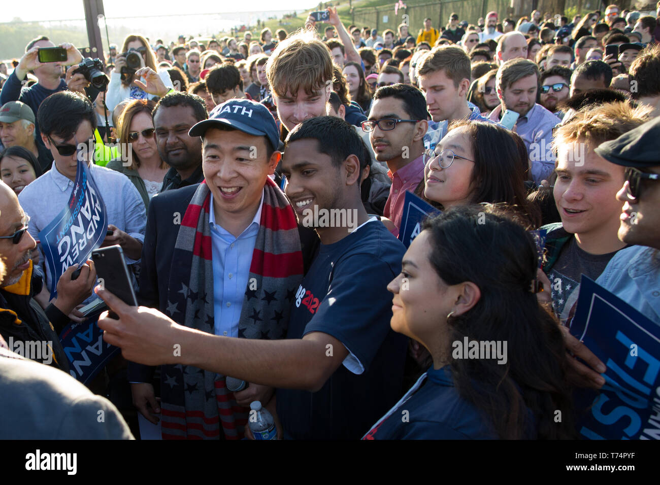 Candidate photos hi-res stock photography and images - Alamy