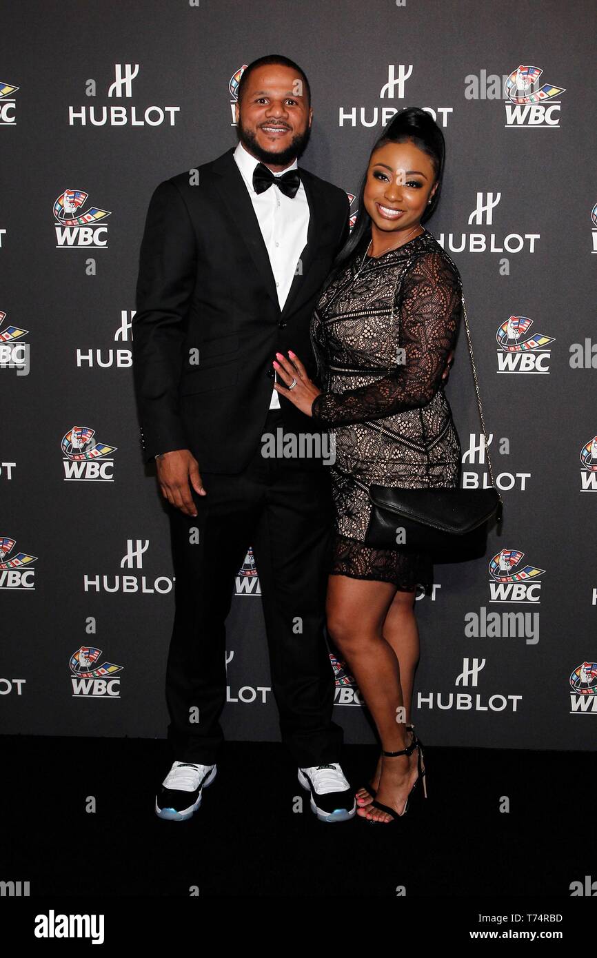 Anthony dirrell hi-res stock photography and images - Alamy