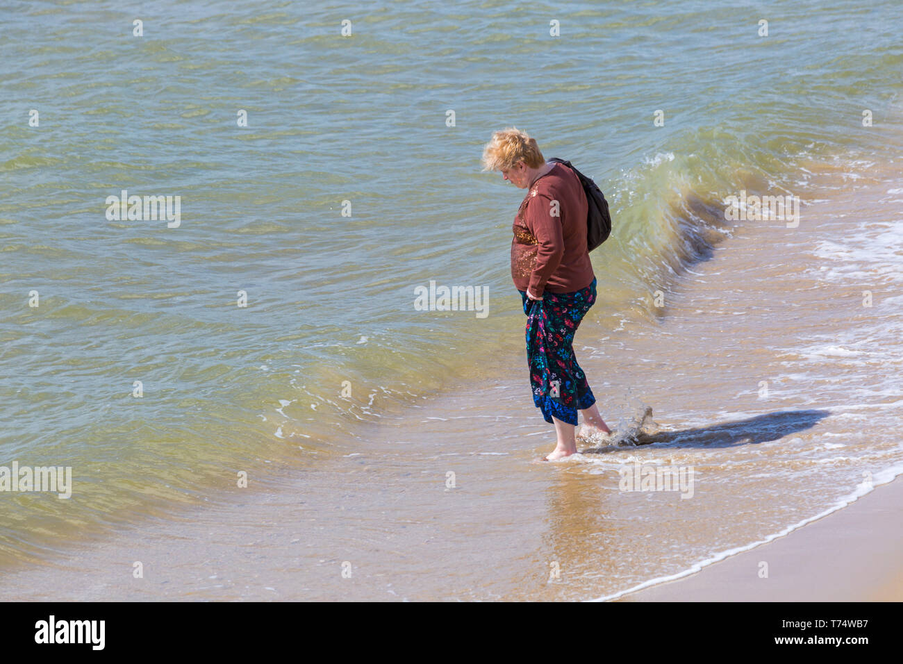 Empty beaches cold may hi-res stock photography and images - Alamy