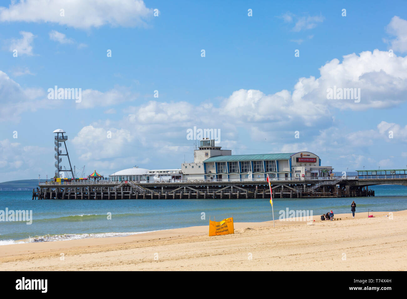 Empty beaches cold may hi-res stock photography and images - Alamy