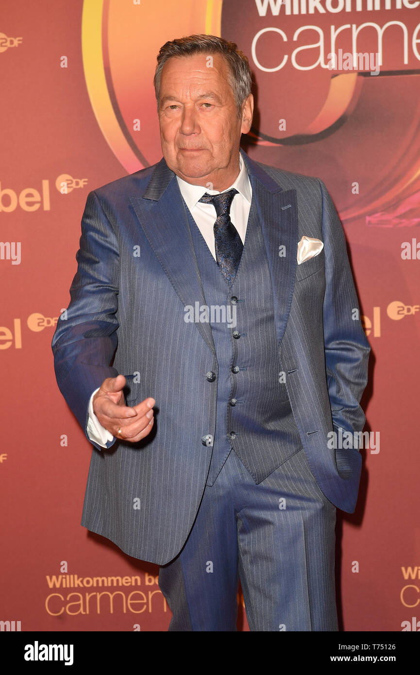 Berlin, Germany. 04th May, 2019. The singer Roland Kaiser comes to the ...