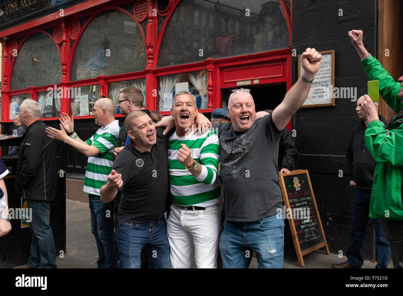 Celtic football supporters hi-res stock photography and images - Alamy