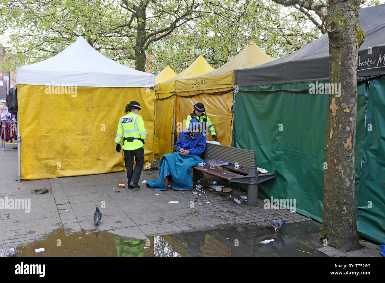 Removing rough sleepers hi-res stock photography and images - Alamy