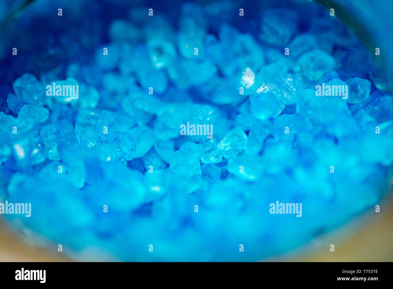Small glass crystals hi-res stock photography and images - Alamy