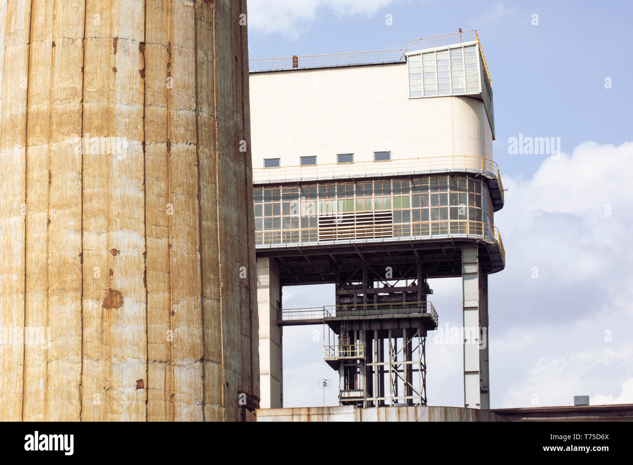 Mine landscape hi-res stock photography and images - Alamy