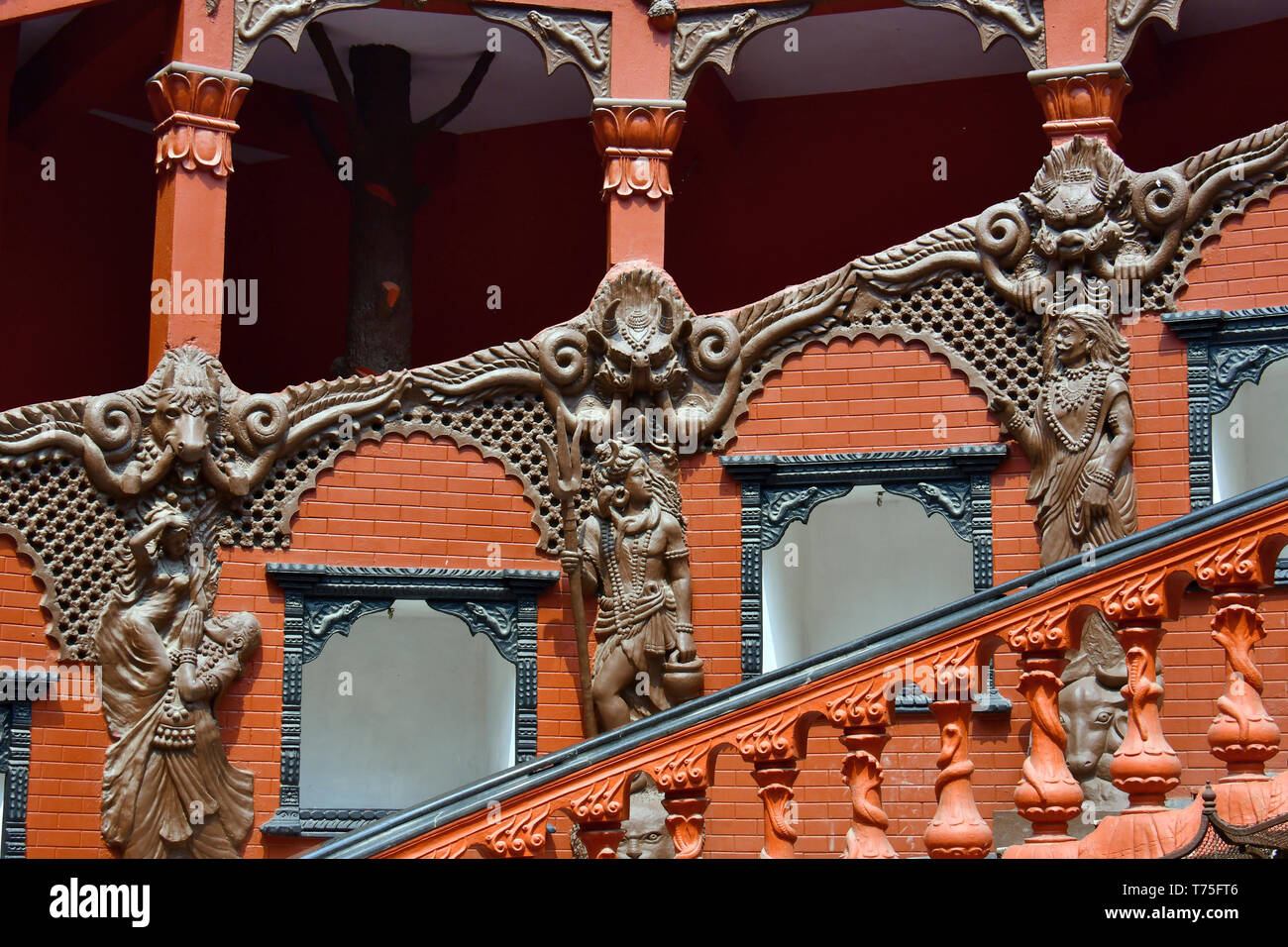 Entrance of Gupteshwar Mahadev Cave, Pokhara, Nepal Stock Photo - Alamy